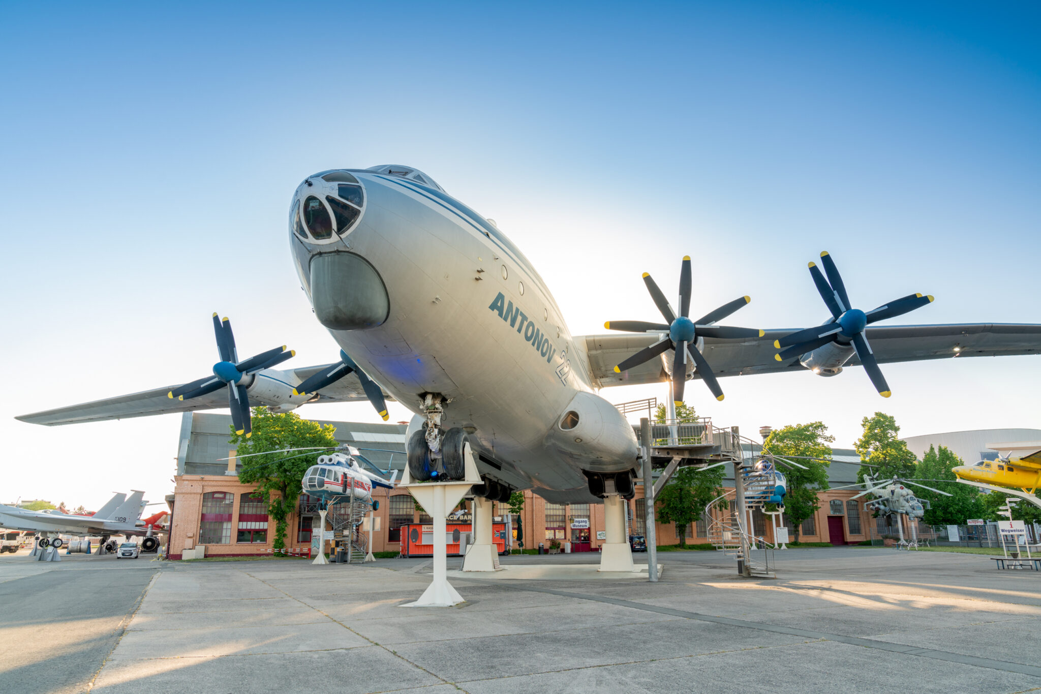 Technik Museum Sinsheim - Öffnungszeiten, Anfahrt + alle Highlights